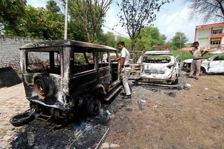 Death toll in religious riots near India's capital rises to 6 — Naharnet